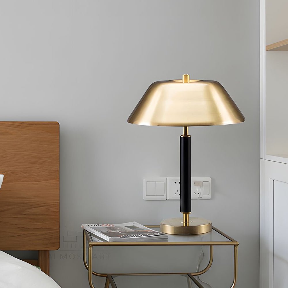Modern Black Metal and Brass Table Lamp for Living Room - Dazuma
