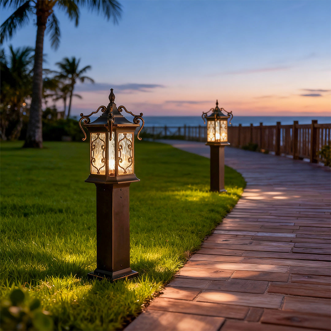 Landscape Post Lights with Traditional Ornate Lantern – Dazuma